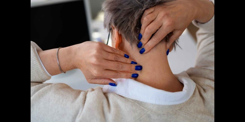 Top 7 Common Daily Habits That Are Causing Your Neck Pain - Energize ...